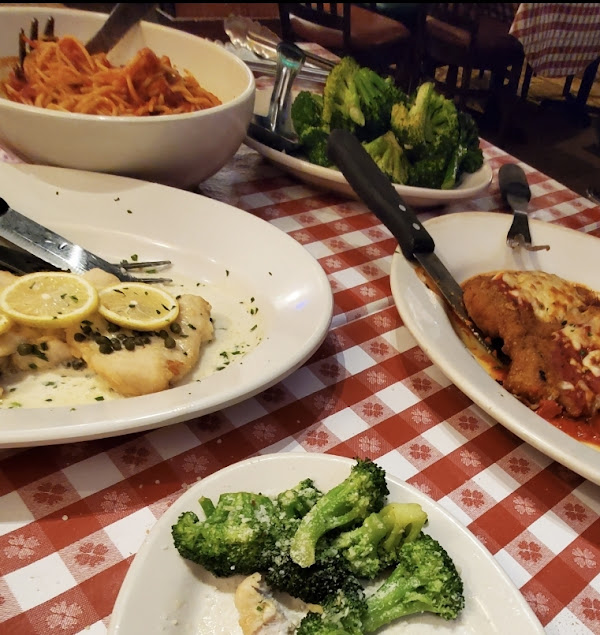 The Italian Midddle Dining Menu of Buca di Beppo--Pizza, Pasta and Banquet