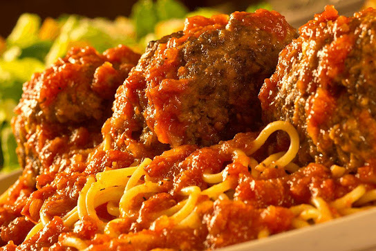 The Italian Midddle Dining Menu of Buca di Beppo--Pizza, Pasta and Banquet